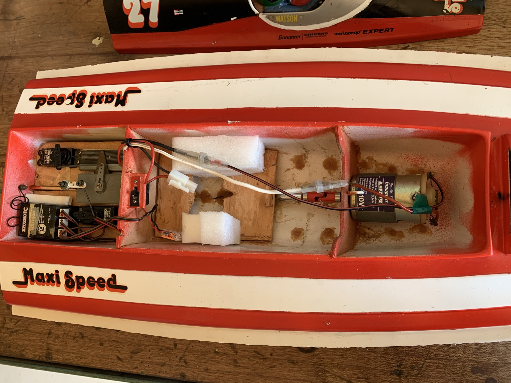 Maxi Speed Graupner - Toute la vitesse "VINTAGE" - FORUM OFFSHORE-RC.COM